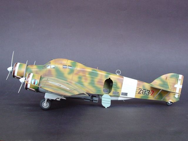 1:48 Savoia-Marchetti S.M.79-II Sparviero