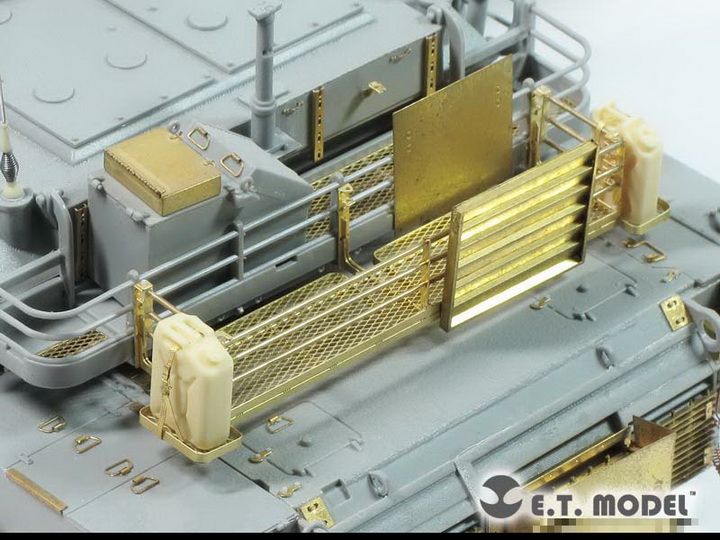 1:35 Modern US Army M1A1/A2 Bustle Rack Extension